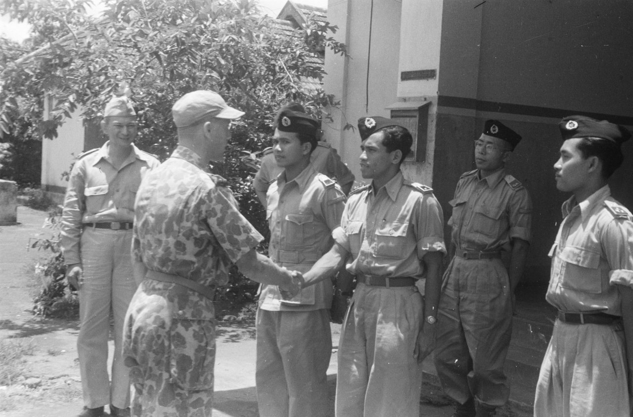 Indonesia Zaman Doeloe: Slamet Riyadi di acara serah terima wilayah ...