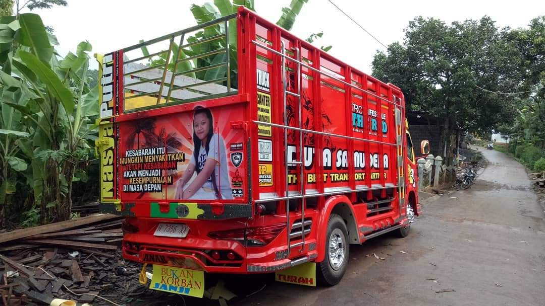 Modifikasi Truk Milik Lambe Turah Siap Turun Aspal jadi Truk Oleng ...