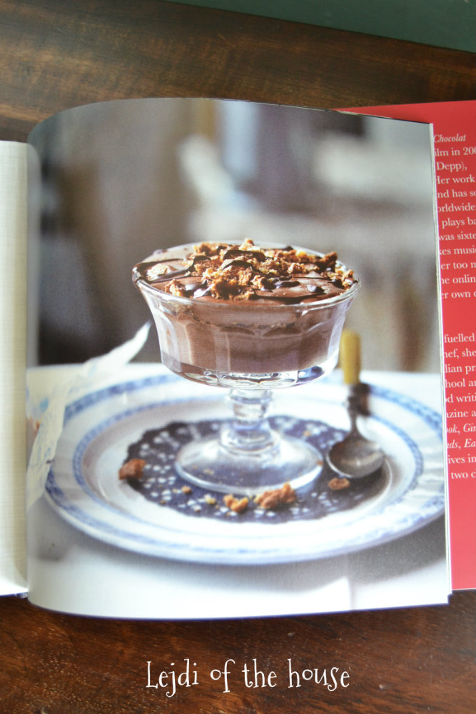 Lejdi of the house: 'The Little Book of Chocolat' Joanne Harris i Fran ...