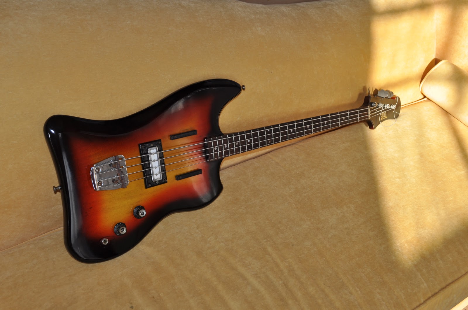 The Guitar Garage: 1966 Guild Jetstar Bass: Bringing a "Peter Tork ...