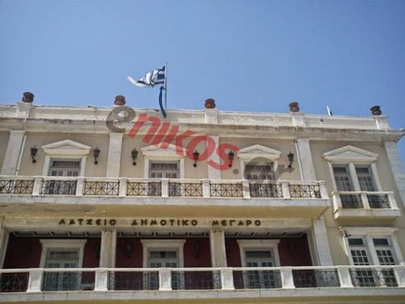 ΑΣ ΠΕΙ ΚΑΠΟΙΟΣ ΣΤΟΝ ΔΗΜΑΡΧΟ ΤΟΥ ΠΥΡΓΟΥ ΝΑ ΚΟΙΤΑΖΕΙ ΨΗΛΑ... ΨΗΛΑ ΣΤΟ ...