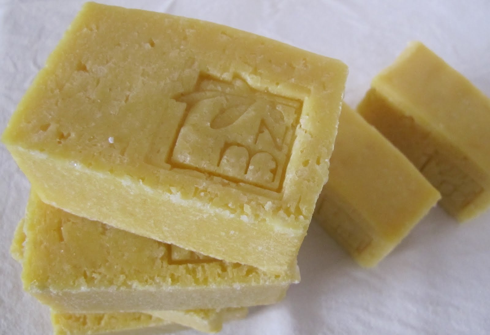 Jenora Soaps: Lemon – Sea Salt Soap