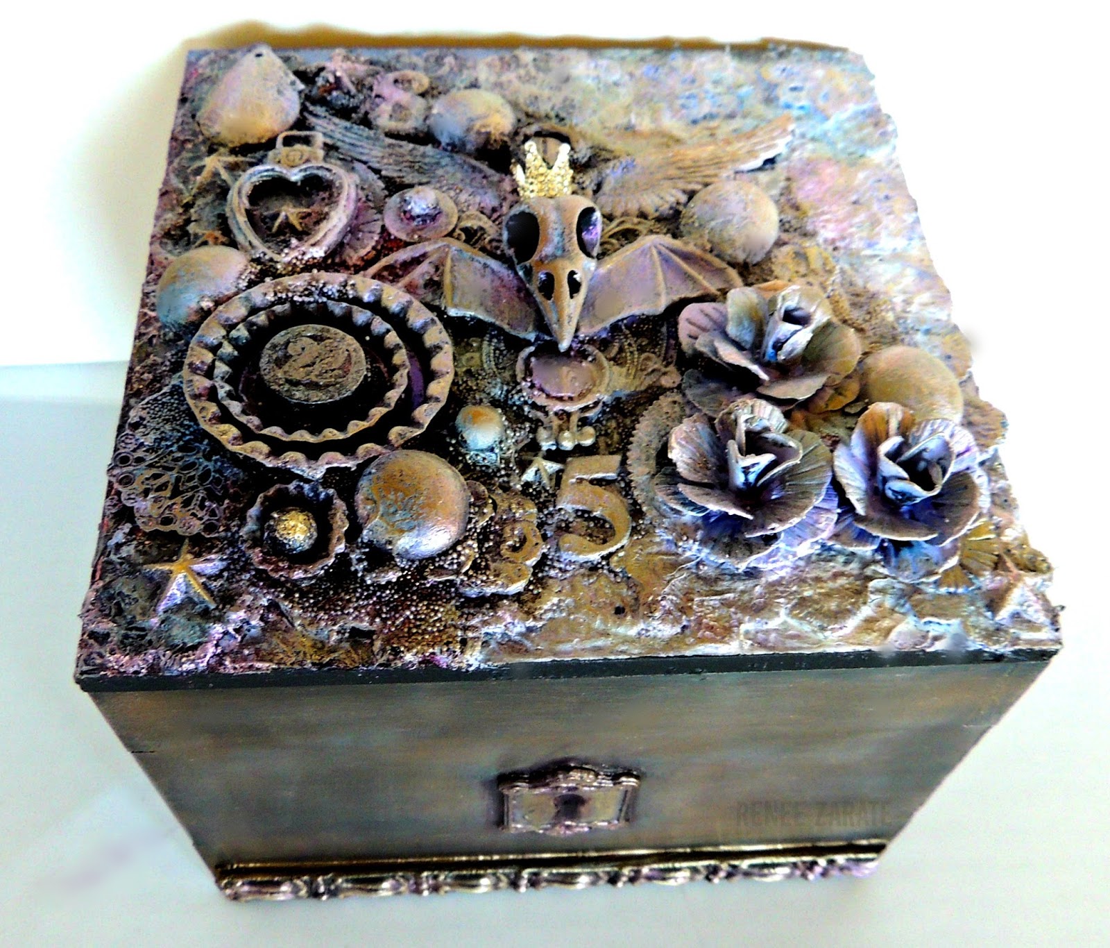 Bolton House: An Altered Masonite Box Finnabair Style