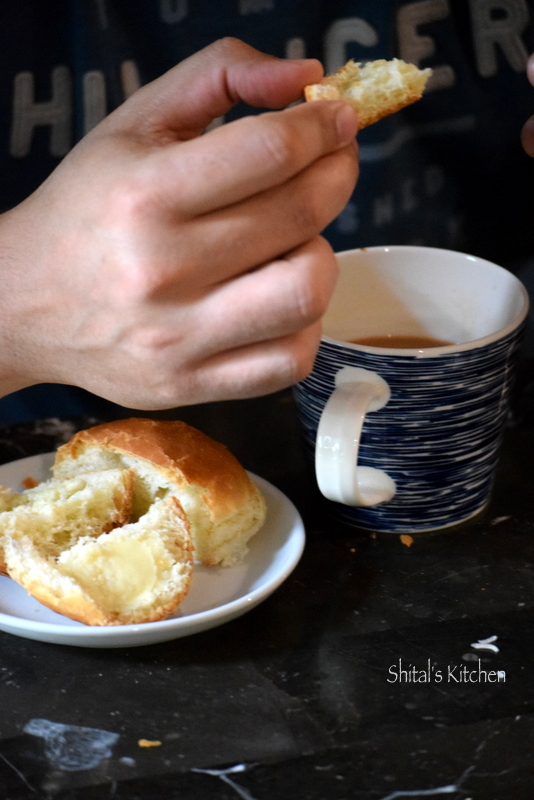 Shital's-Kitchen: Brun: Kadak Pav