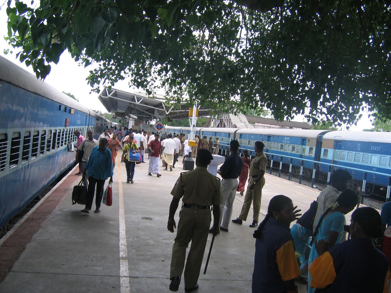 Temple, Travel and Sport: Chennai Trichy Train Travel