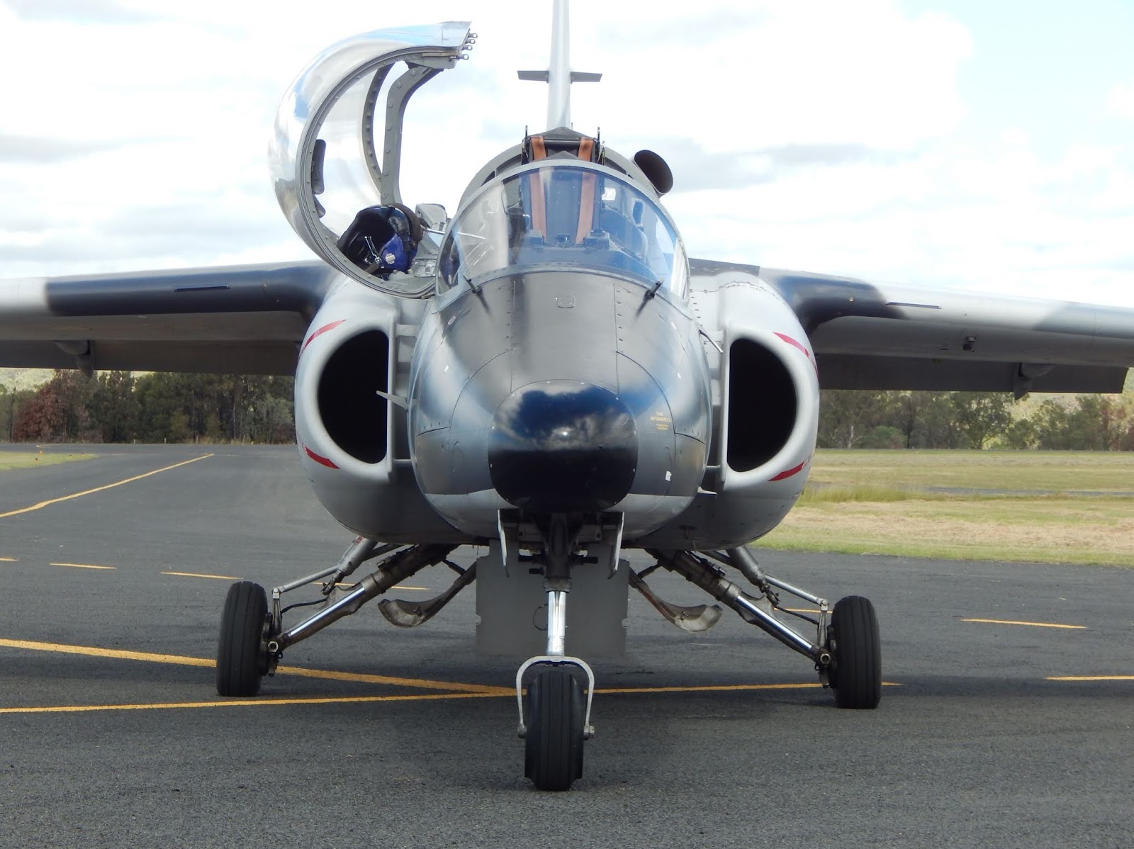 Central Queensland Plane Spotting: Great Photos as Jetworks Display ...