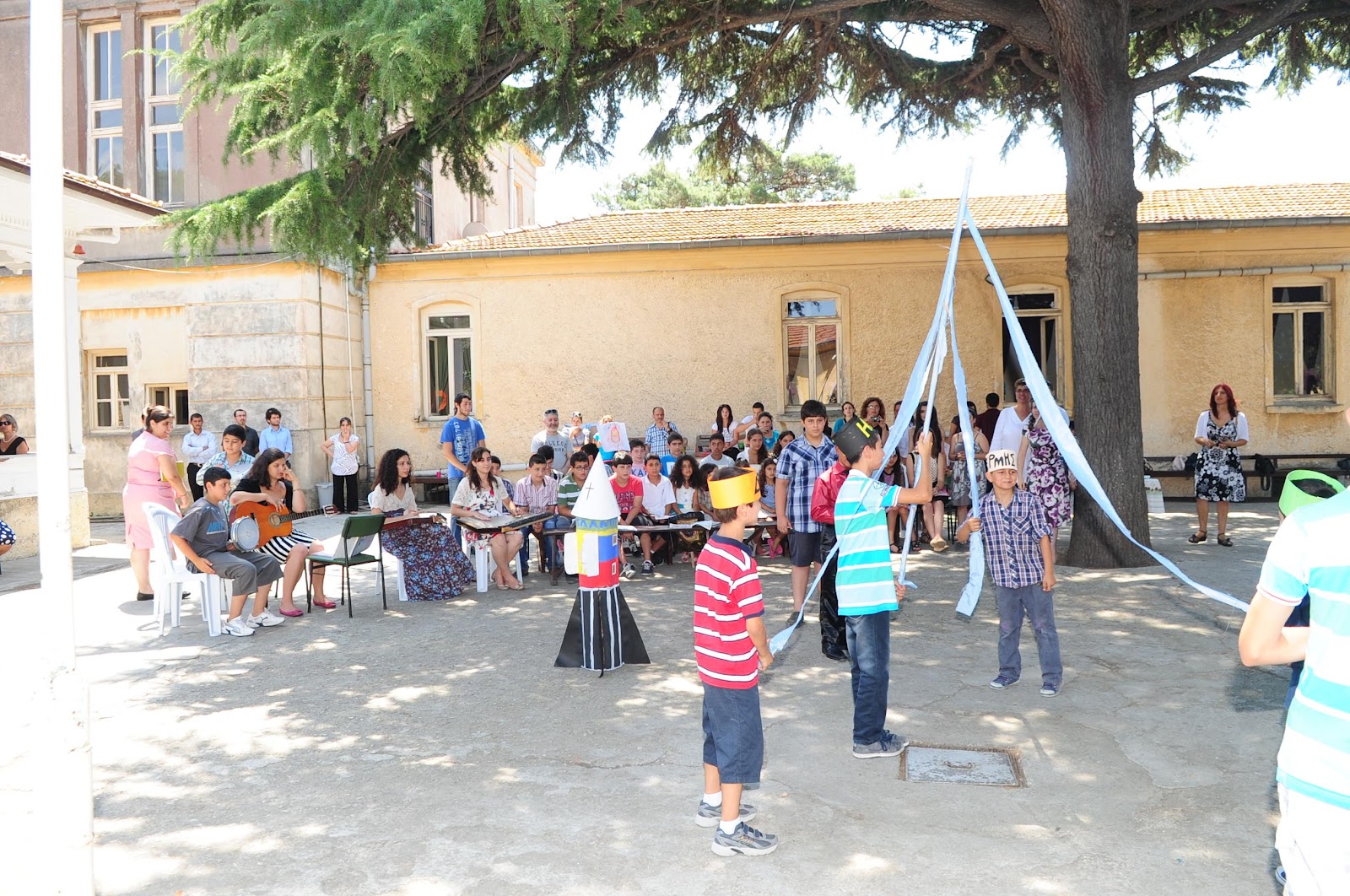 ΦΩΣ ΦΑΝΑΡΙΟΥ: Ο ΠΑΤΡΙΑΡΧΗΣ ΒΑΡΘΟΛΟΜΑΙΟΣ ΣΤΙΣ ΚΑΤΑΣΚΗΝΩΣΕΙΣ ΤΟΥ ...