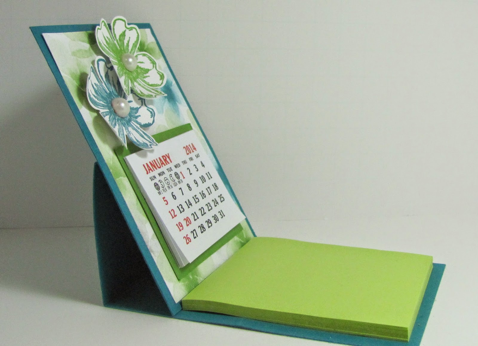 Personally Yours: Post-it Note and Calendar Holder