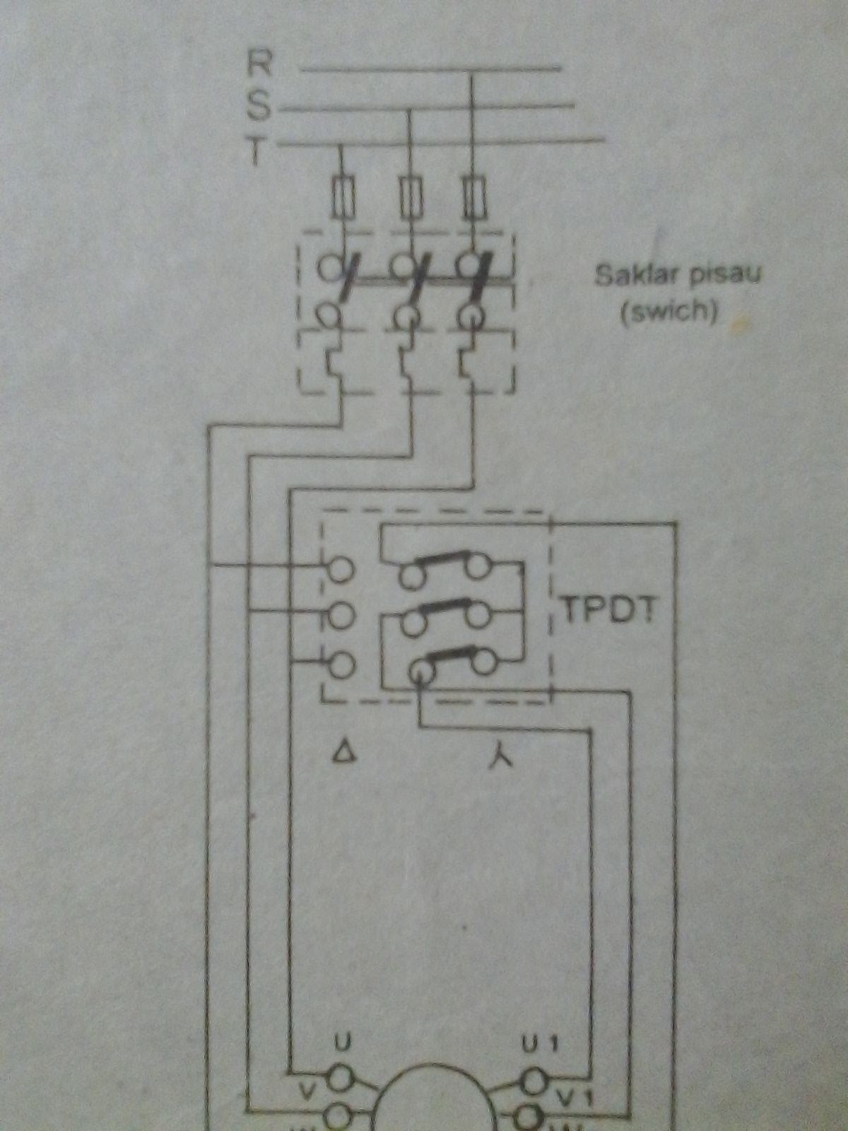 Ilmu Tehnik Kelistrikan: cara membuat hubungan bintang segitiga dengan TPDT