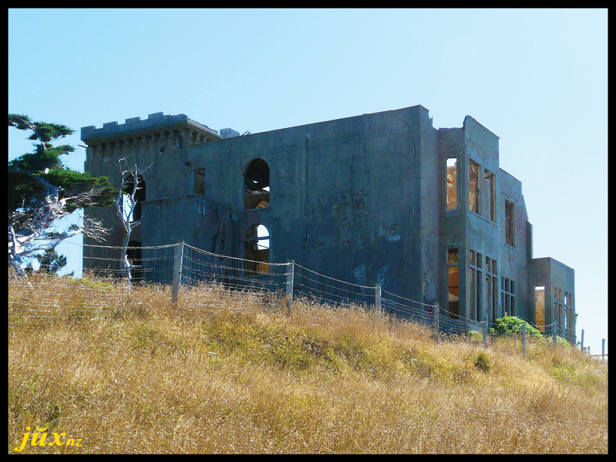 juxtapose: Cargill's Castle, Dunedin, New Zealand