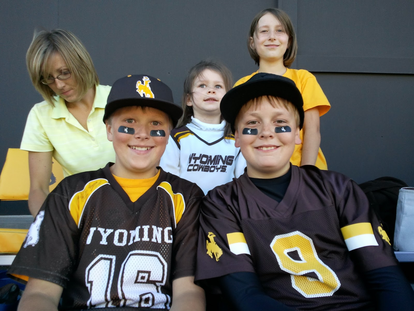 Kuhnel Family: Go Pokes!