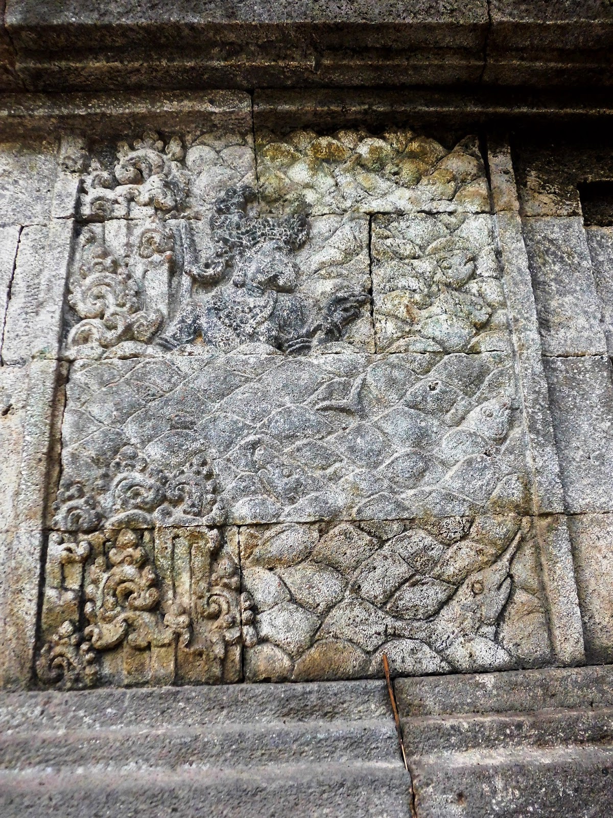 Relief di candi Penataran Blitar - kisah SEJARAH klasik