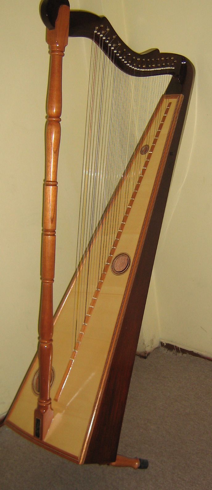 Letra y artes de Zamora y Aragua. Venezuela: Antiguos orígenes del arpa