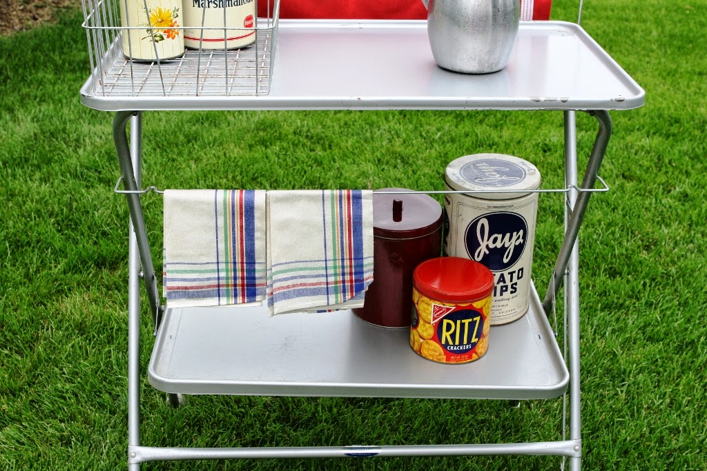 Vintage Diana: Re Purposed Vintage Metal Changing Table