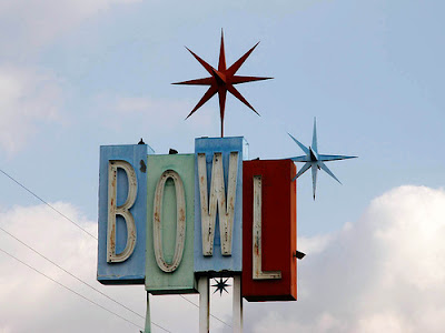 Hung Up On Retro: Retro Bowl Signs