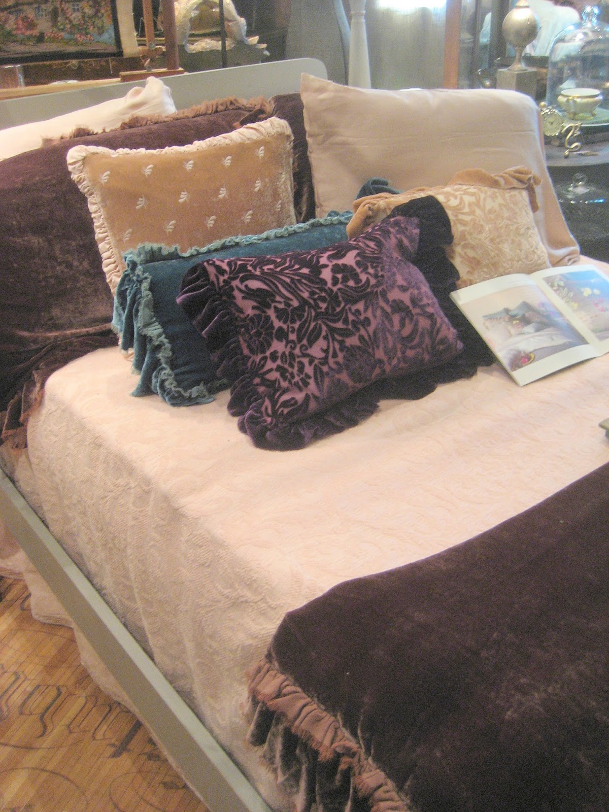 52 FLEA: A Visit to Robyn Story Designs and Boutique