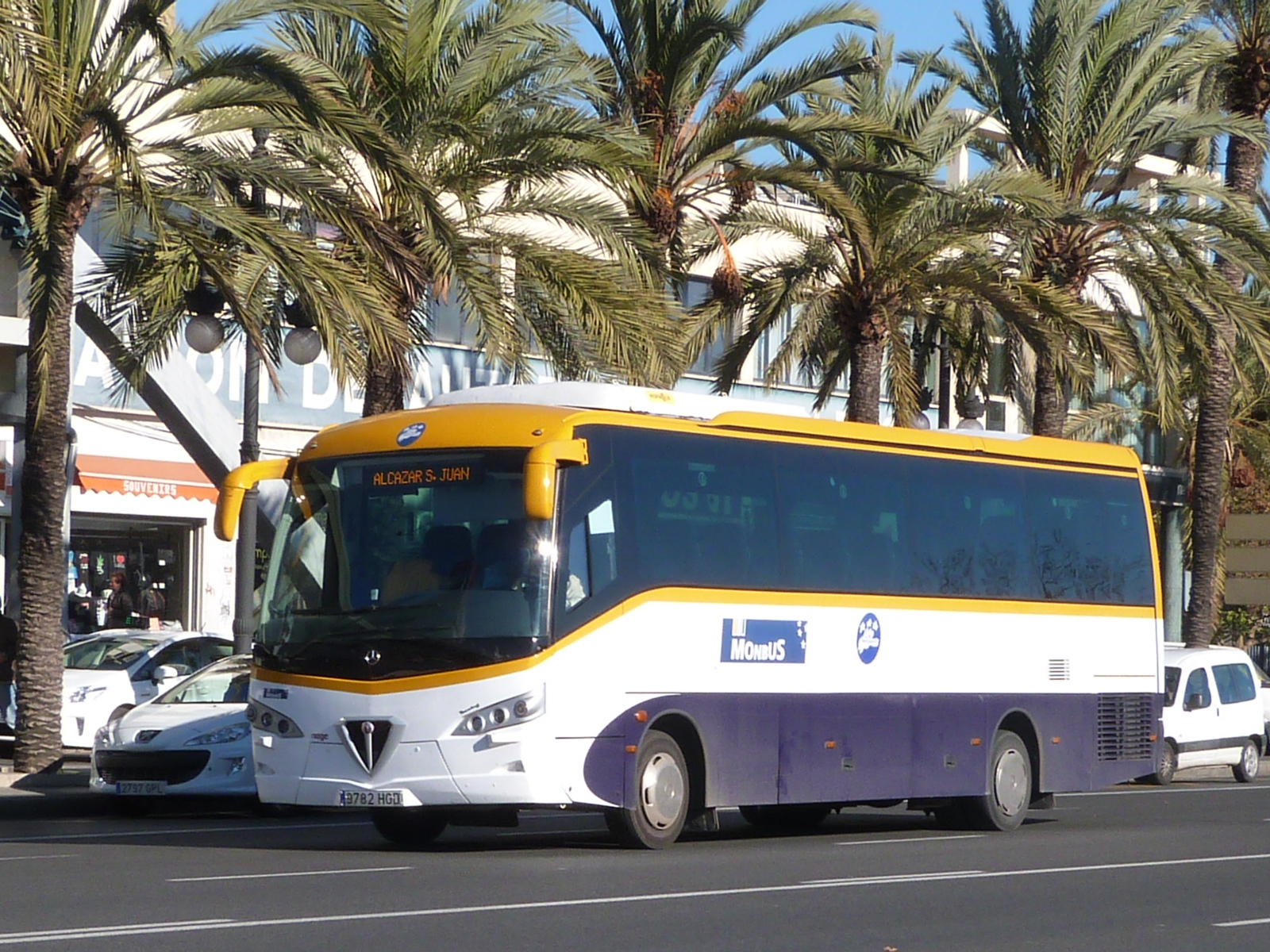 Autocares en Valencia: MonBús