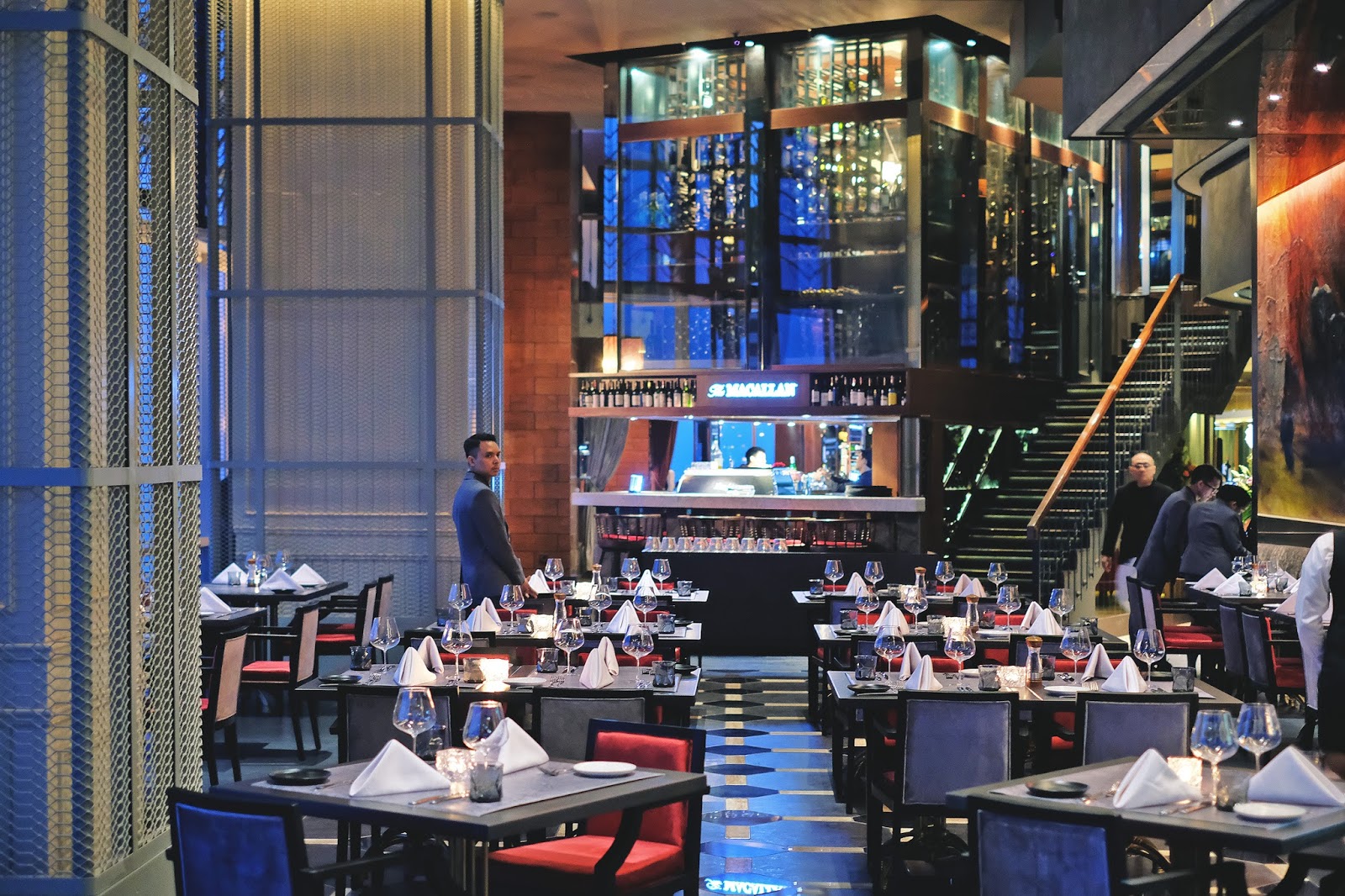 JKTDelicacy.com: ALTITUDE GRILL at The Plaza