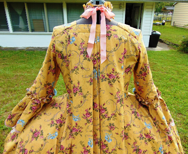 The Antique Sewist: Simplicity 3637 - Robe a la Francaise COMPLETE