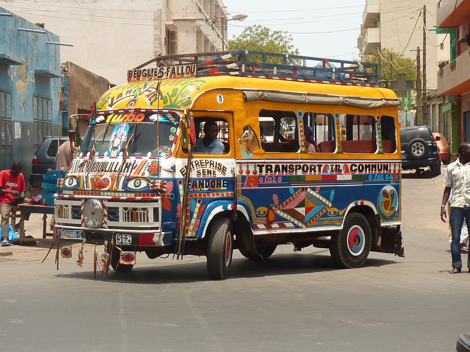 TROPICALIZER: car rapide // transport en commun // DAKAR