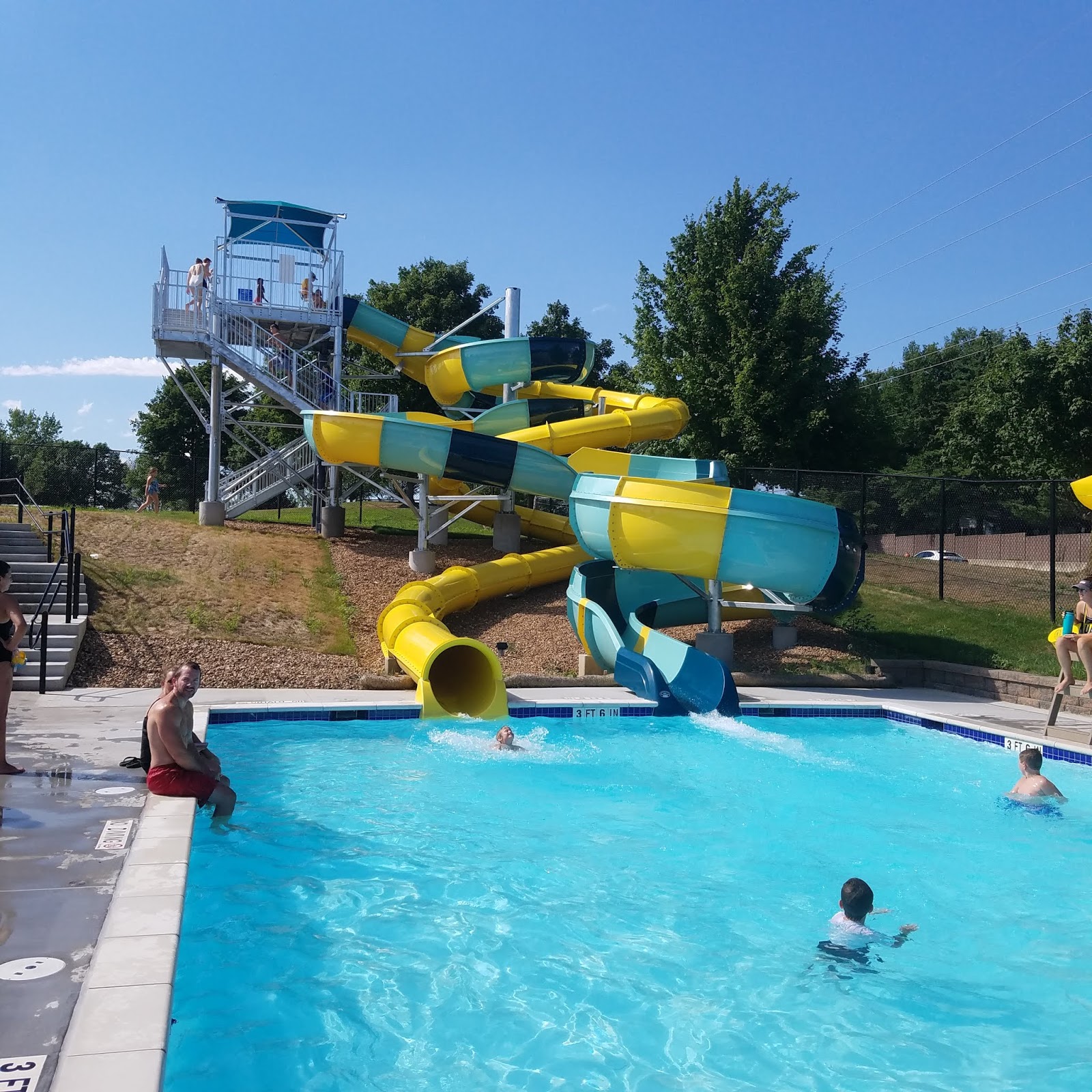 Play St. Louis: Wapelhorst Aquatic Facility, St. Charles