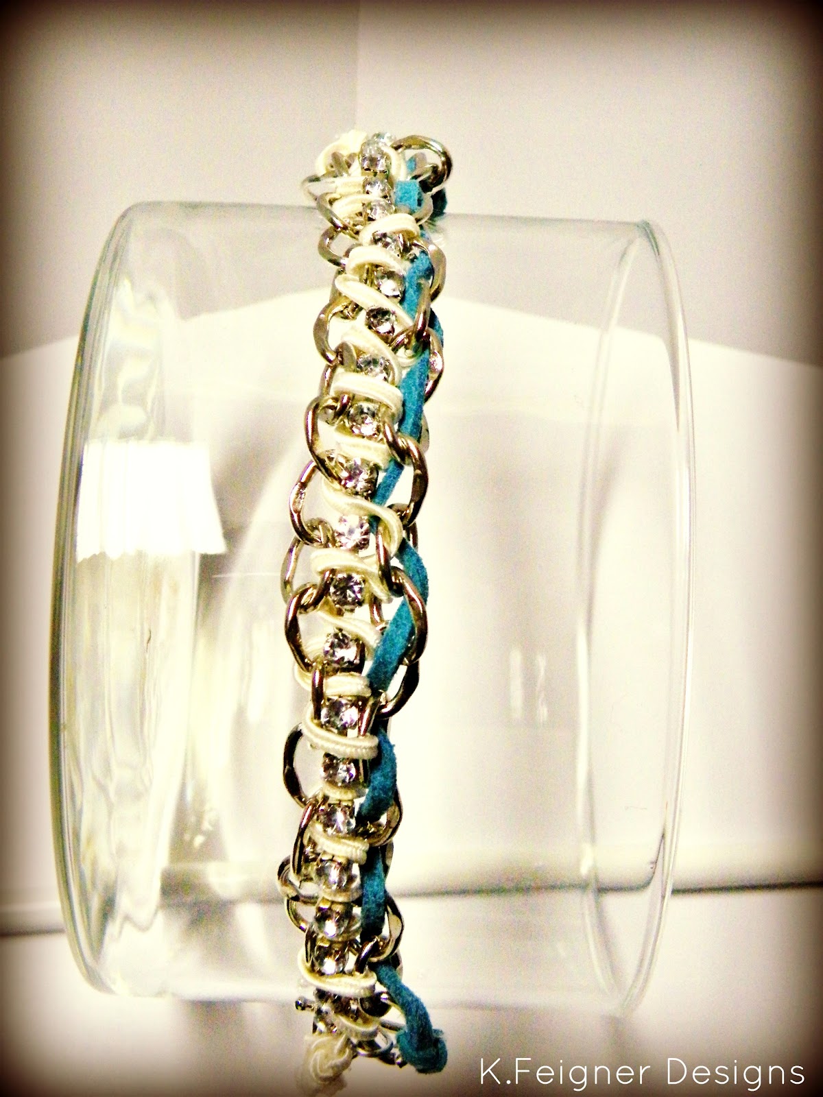 The Crafty Housewife: DIY Chain Bracelet