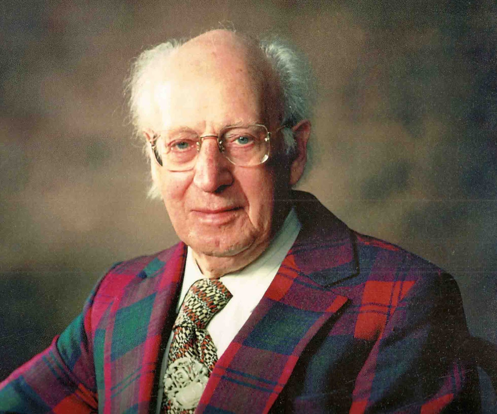 JOSÉ ROSÁRIO: JAMES McINTOSH PATRICK