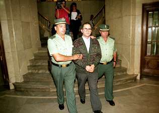 La mano que mece la cuna: El asesinato de Gerino