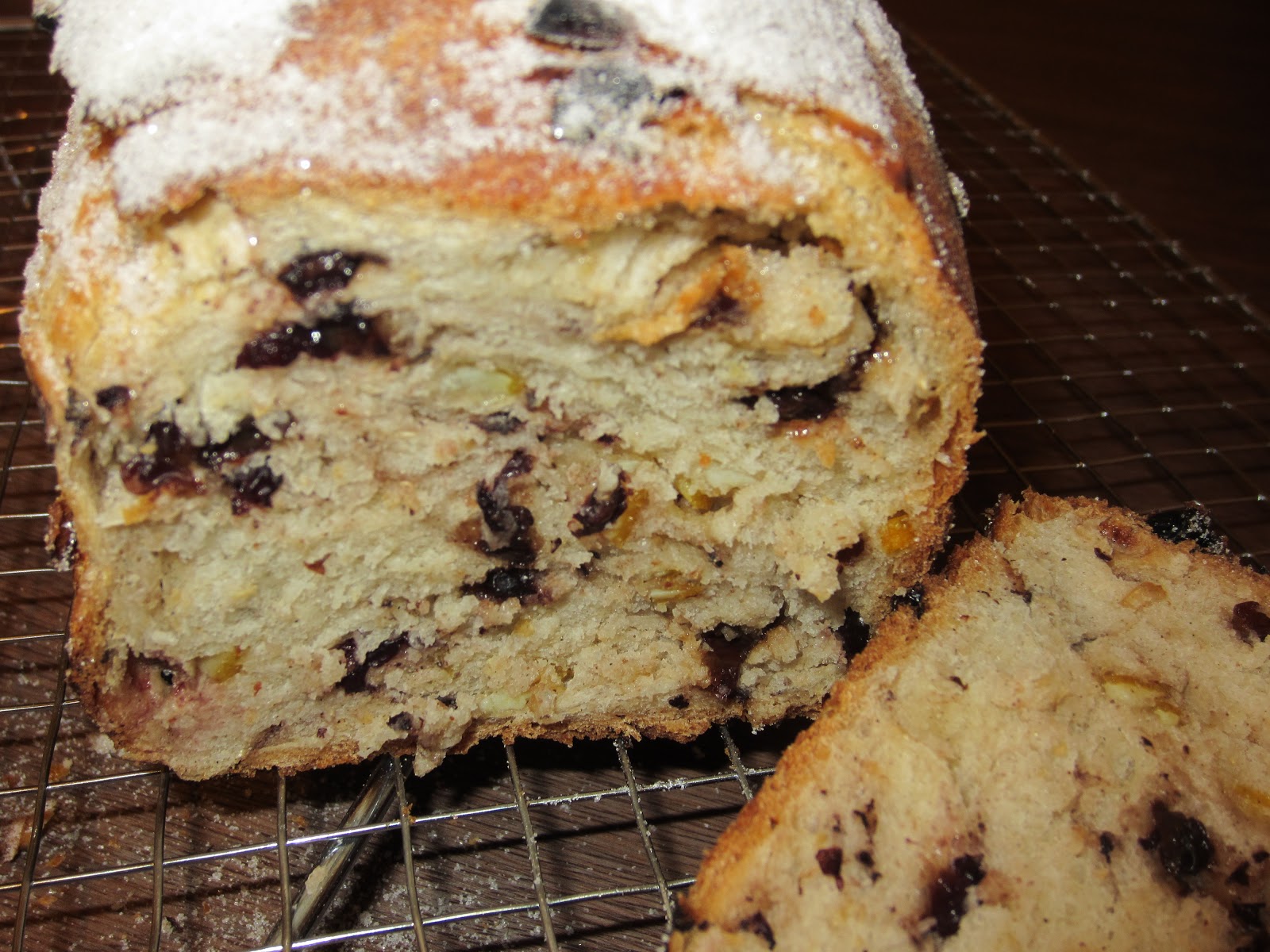 tea with hazel: cardamon, currant and candied orange peel loaf