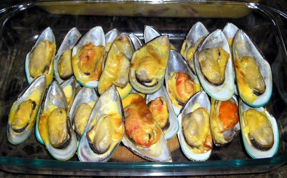 Philippines Cuisine: Baked Tahong