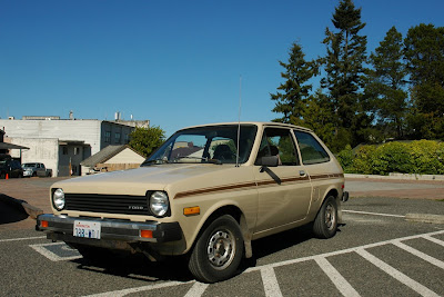 OLD PARKED CARS.: 1980 Ford Fiesta.