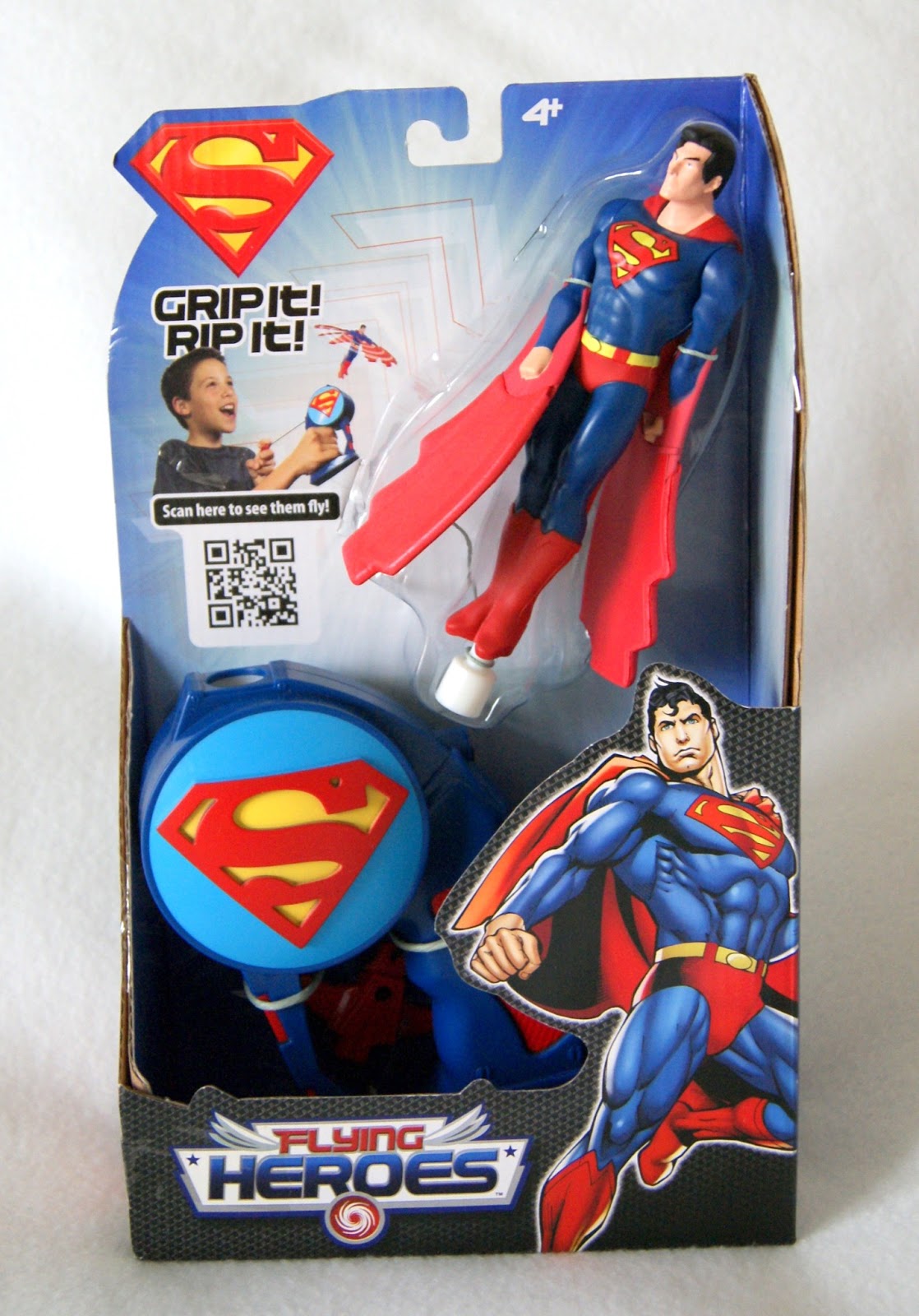 {Review} Flying Heroes - Superman