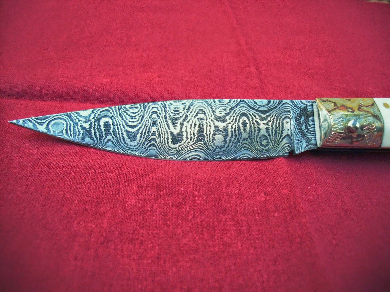 Armi usate web portal: Coltello di Pattada, noto come: Resolza.