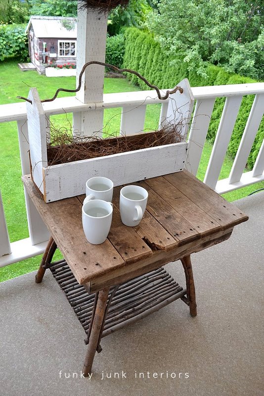 My picket toolbox gets fresh on me - Funky Junk InteriorsFunky Junk ...