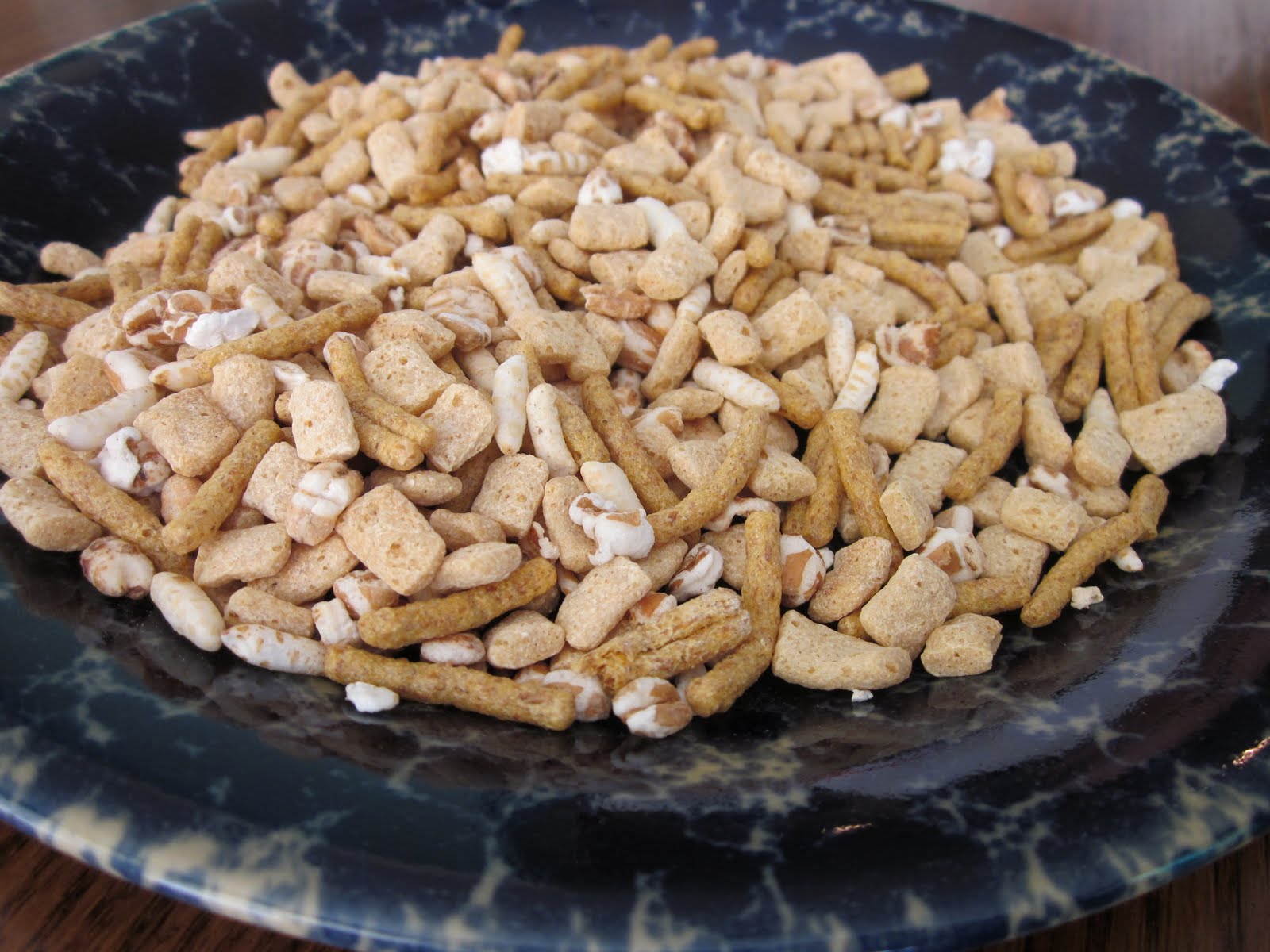 my less serious life: the cereal experiment: Kashi GoLean Original