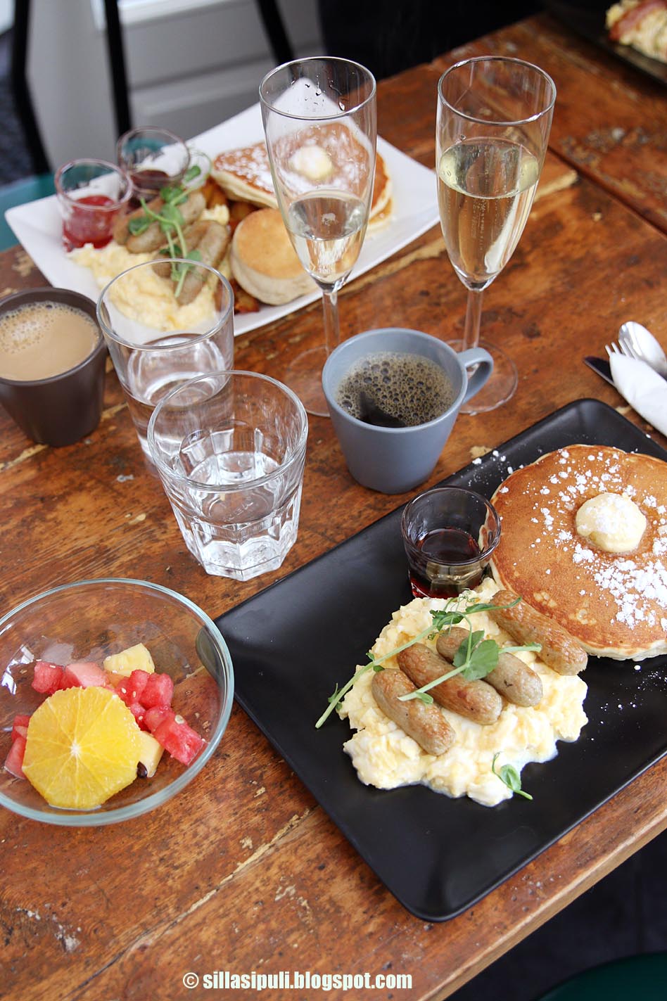 SILLÄ SIPULI: Tunnelmallinen Cafe Pispala ja brunssi