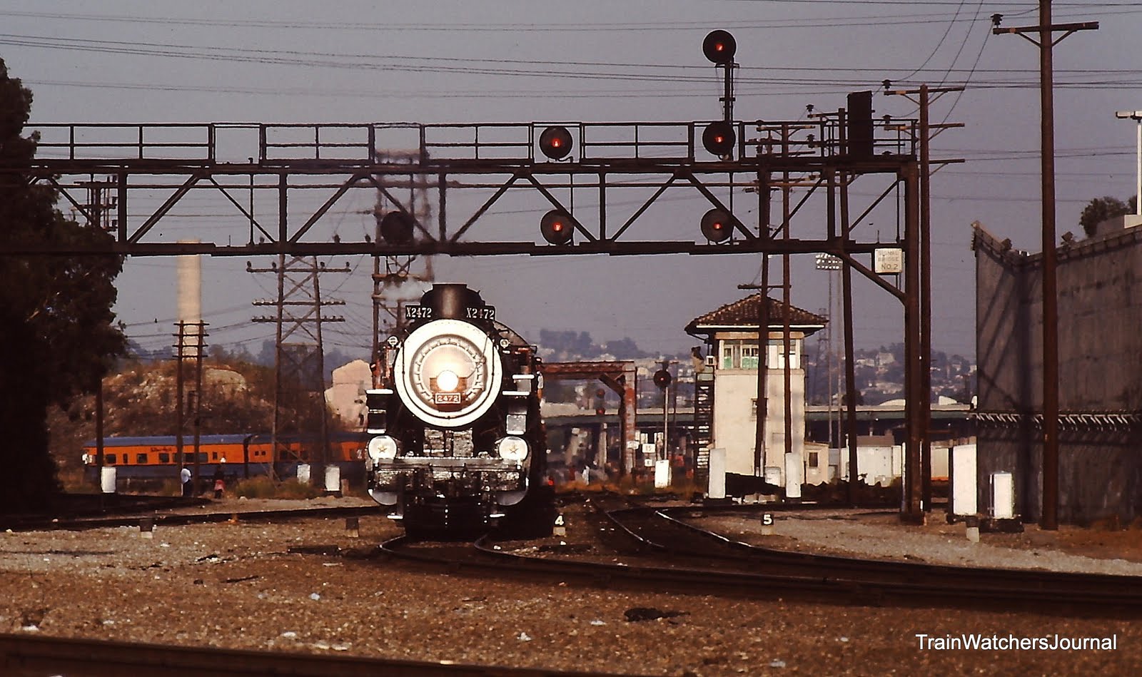 TrainWatchersJournal: Pacific 2472 Arrives in Los Angeles - 1992