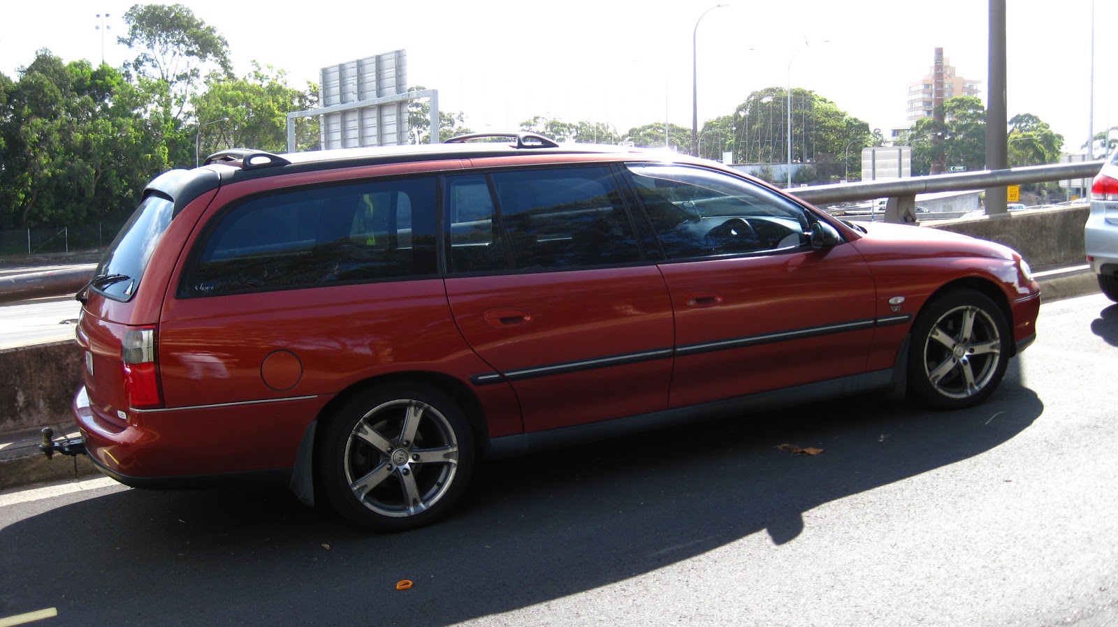 Aussie Old Parked Cars: 1999 Holden VT Commodore Olympic Edition Wagon