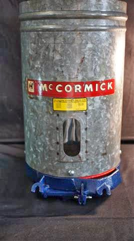 Retro Row Crop: IH McCormick Combination Hoppers