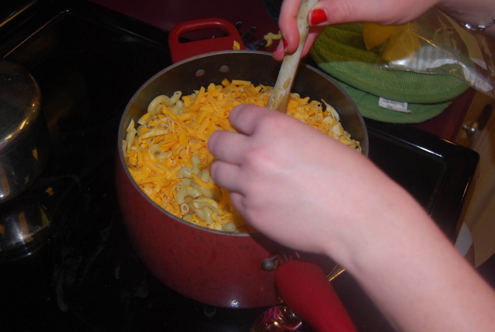 Desperate Sister-In-Laws of Dalhart: Slap yo Mama! Mac n' Cheese