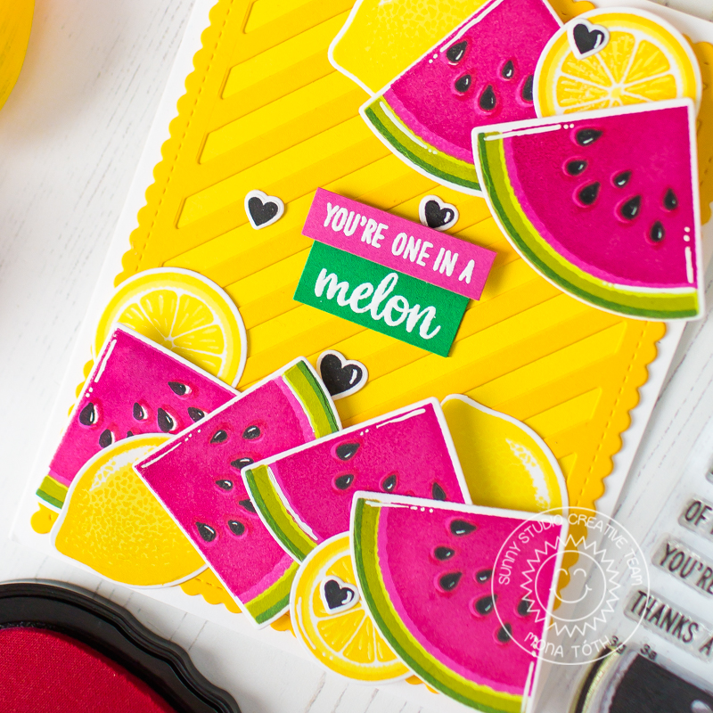 Sunny Studio: Frilly Frames Cards with Franci and Mona