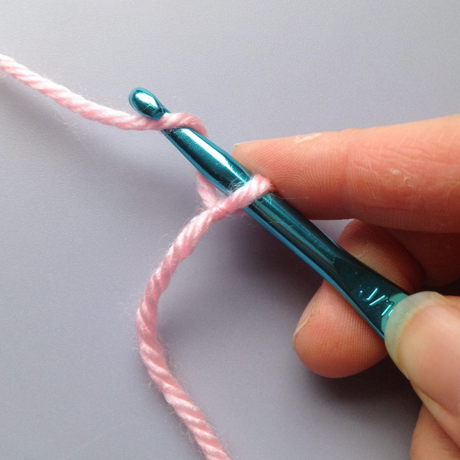 Let's Play Crochet!: How To Crochet A Chain Stitch