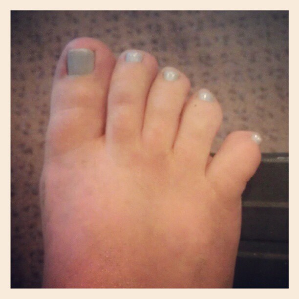 6 La La's: THE SAD, SAD TALE OF A PINKIE TOE