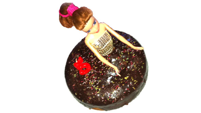 Cocina Muy Sencilla: BIZCOCHO DE COLACAO (o tarta Barbie)