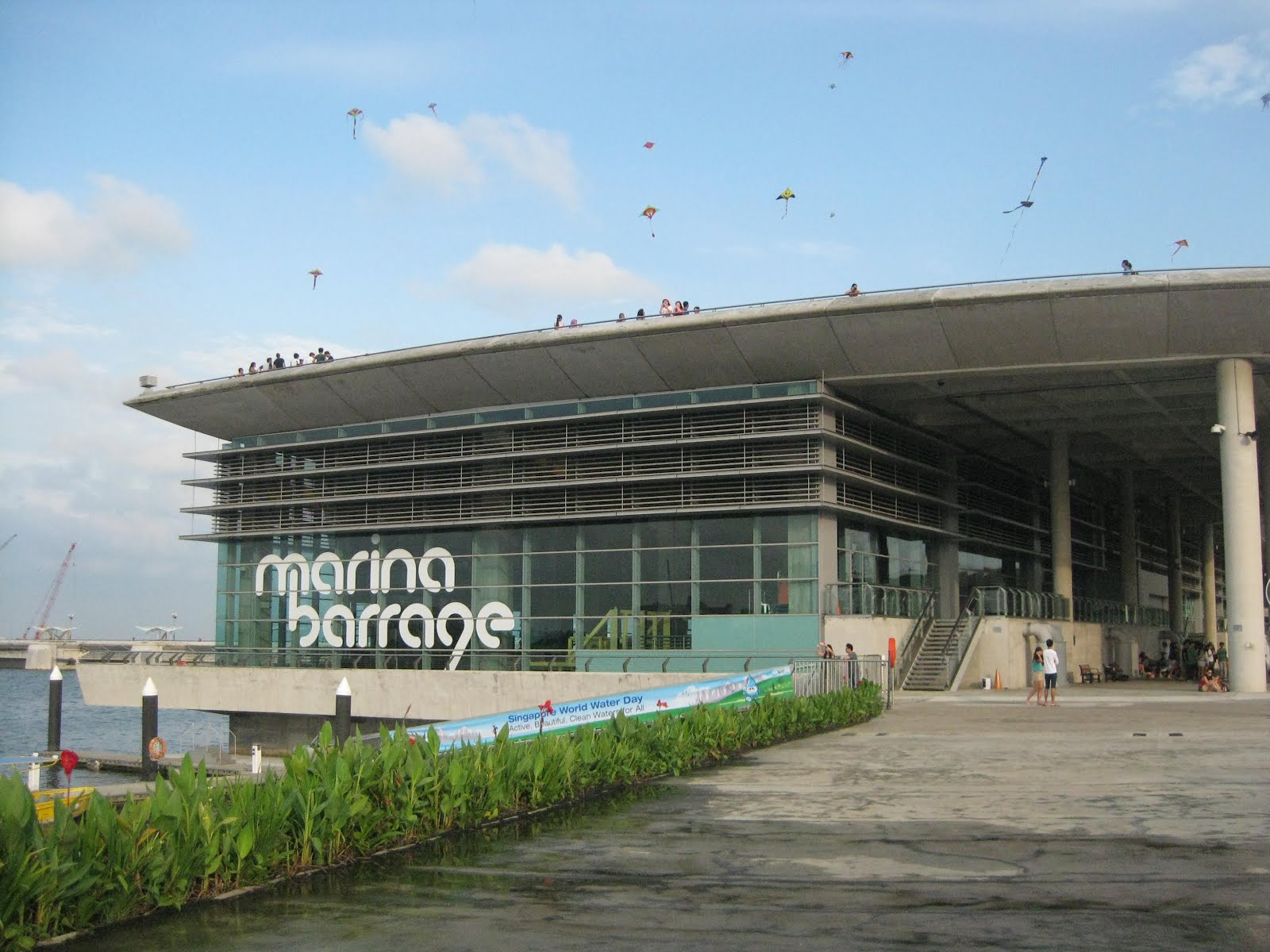 Marina Barrage - Traveling Tomatoes