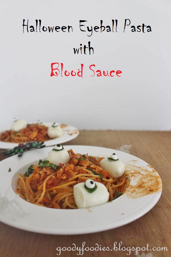 GoodyFoodies: Recipe: Halloween Eyeball Pasta with Blood Sauce