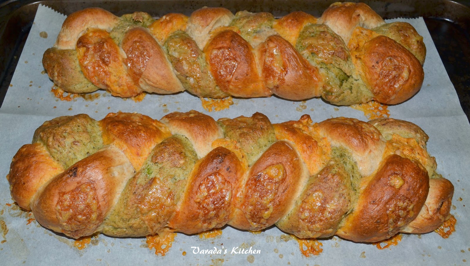 Varada's Kitchen and Garden: Cheesy Tricolor Braided Whole Wheat Bread