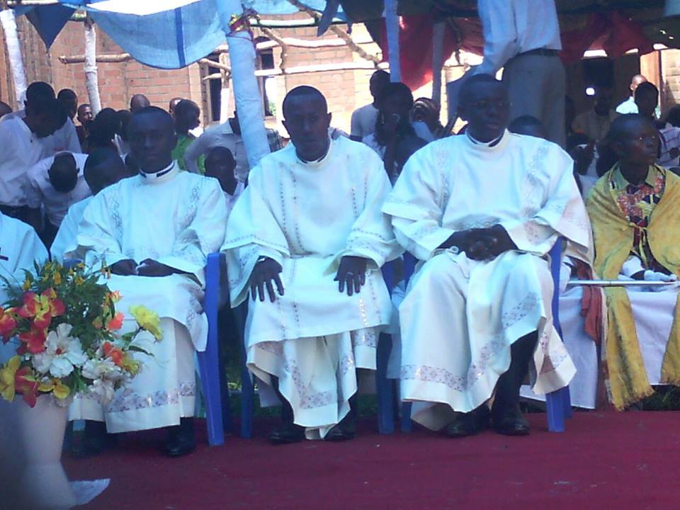 DIOCESE D'INONGO: Ordinations diaconales à Inongo et à Kinshasa