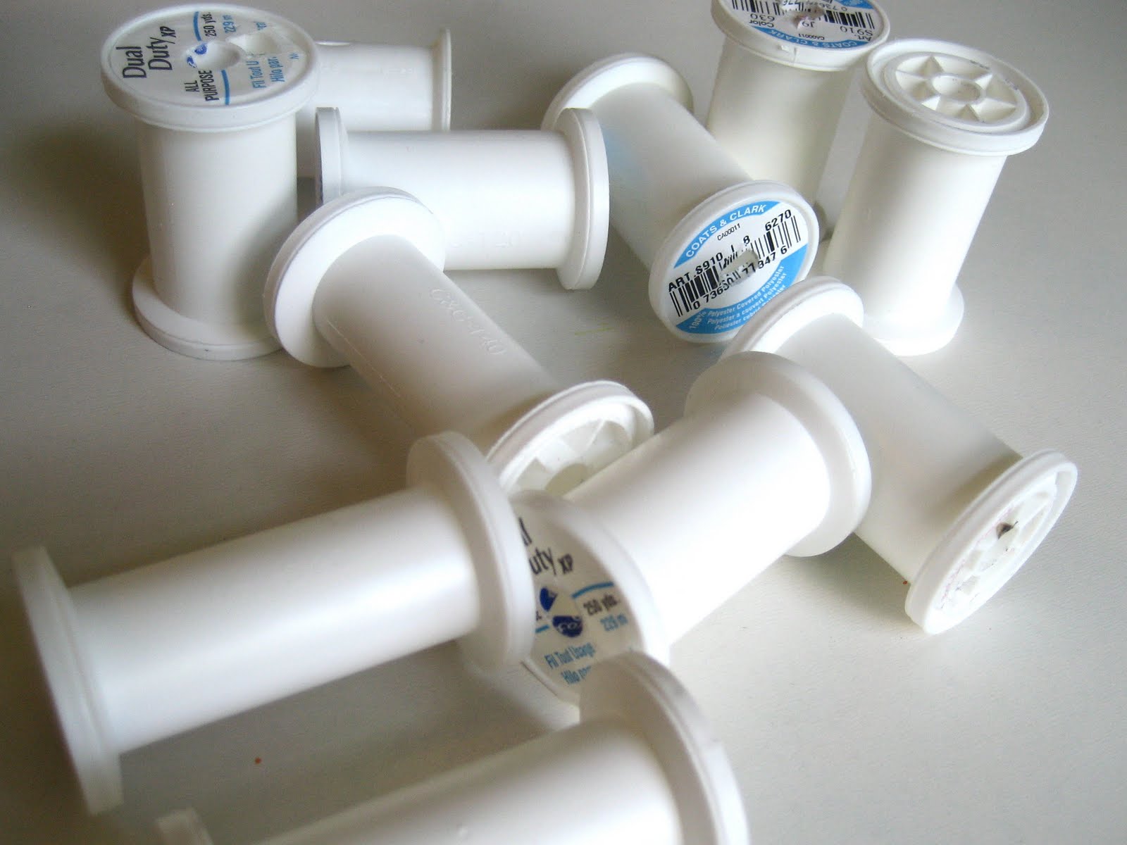 a little gray: Tutorial: Spool Stacker Toy