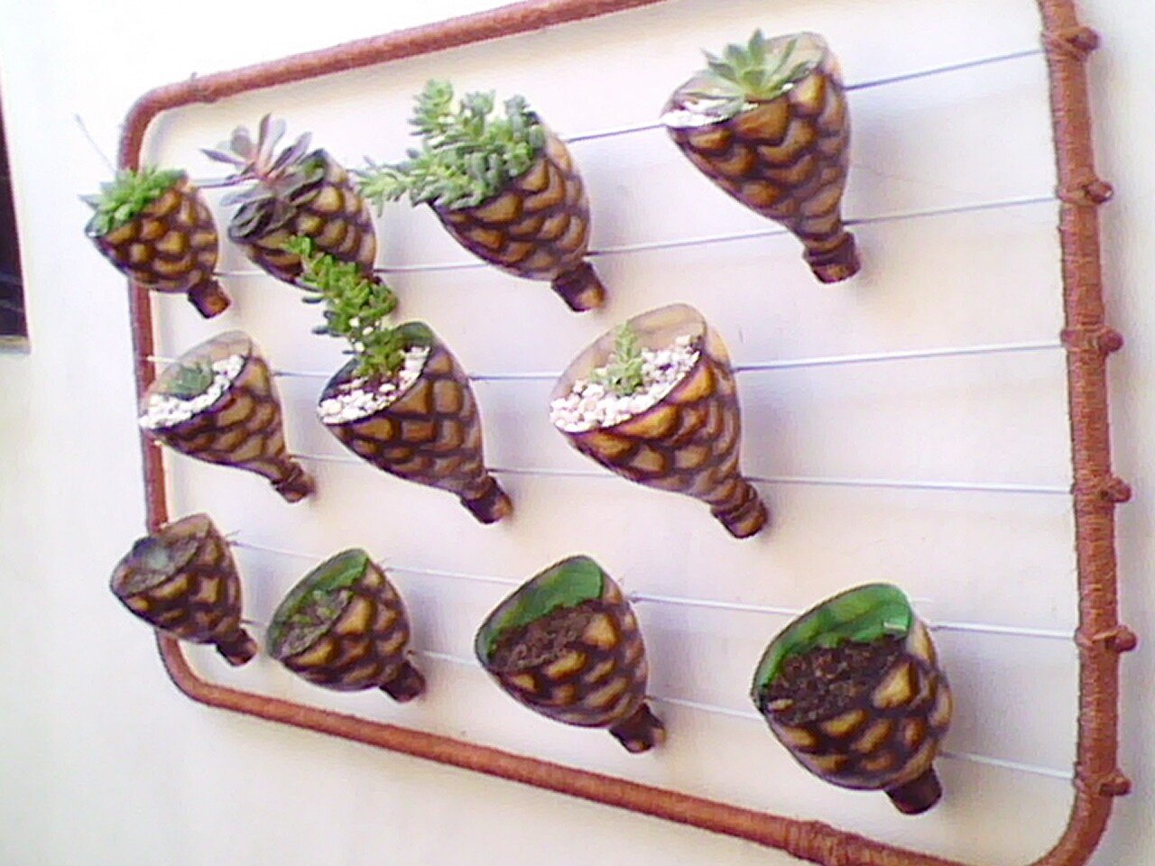 recycle useless materials: June 2013